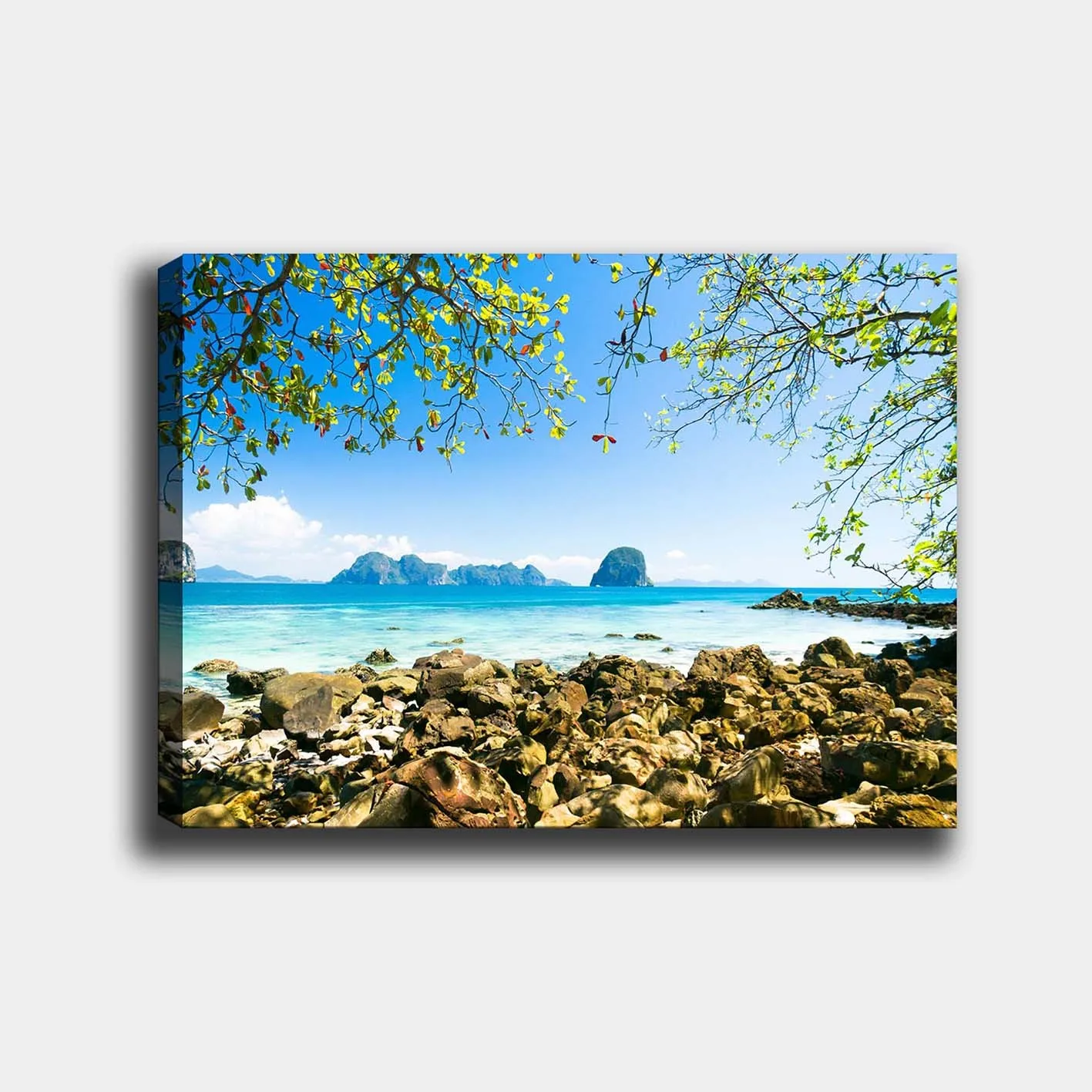 Canvastavla 70x100 cm - Vacker strandscen med klippor, klart turkost ...